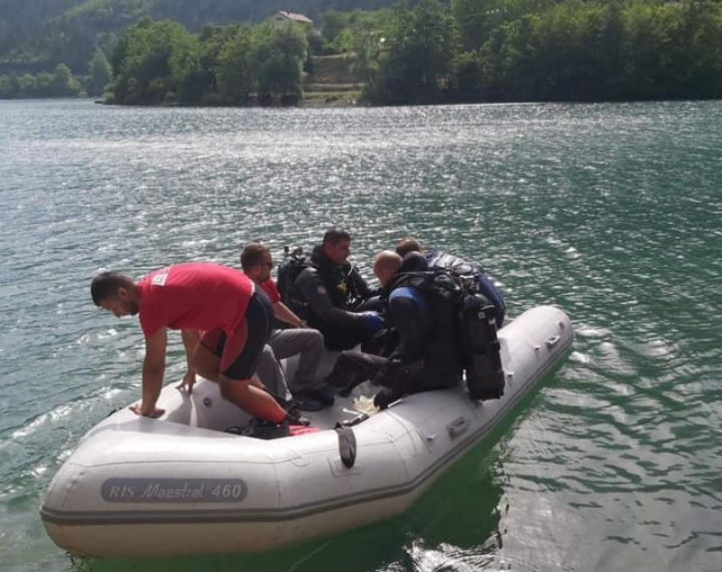 Ronioci FUP-a iz Grabovičkog jezera izvukli tijelo muškarca