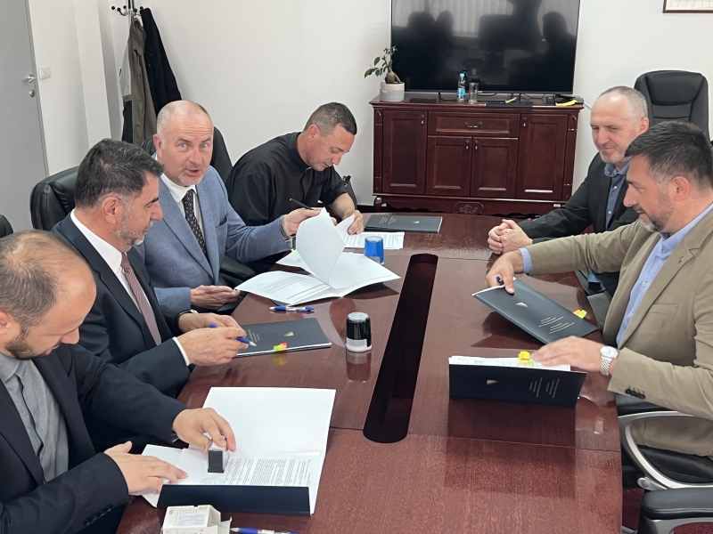 Ramić s predstavnicima vjerskih zajednica: Potpisani ugovori za ...