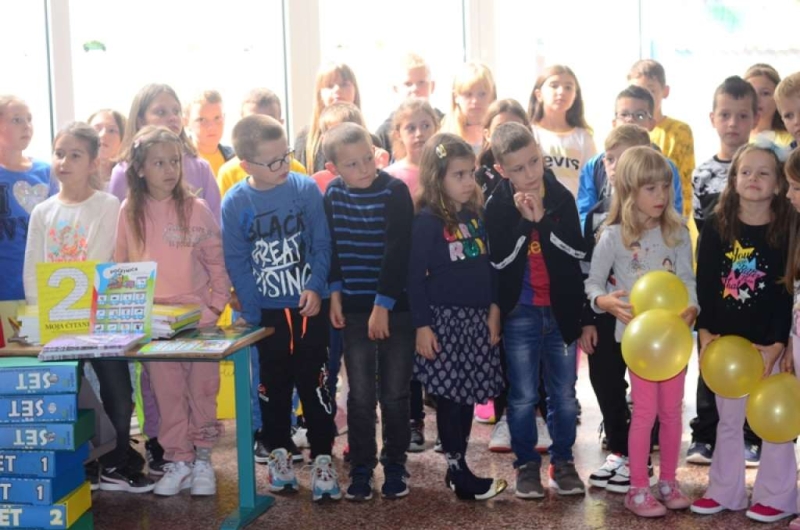 U pet kantona danas počela nastava, broj učenika u padu