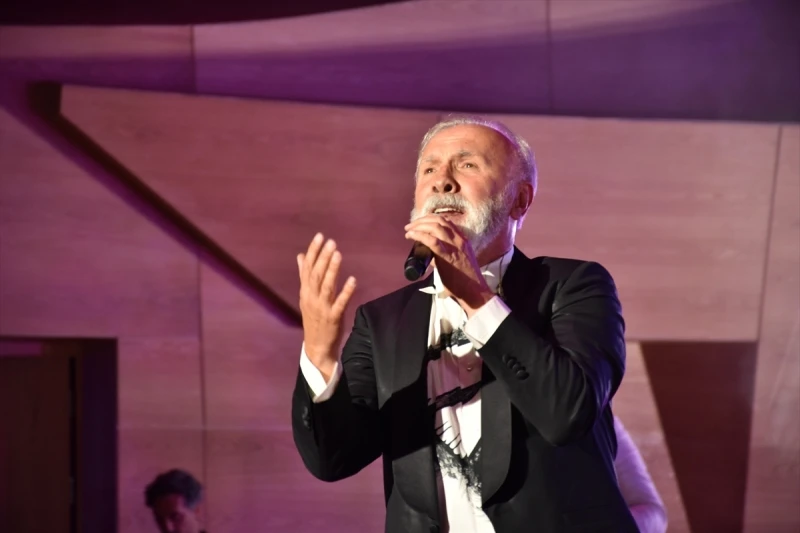 Hoće li Dino Merlin ovog ljeta moći pjevati na Koševu?