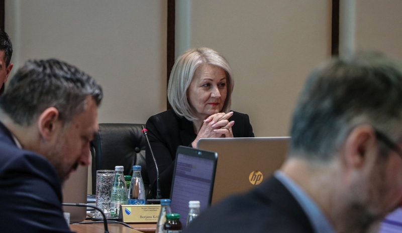 Usvojena politika plaća i naknada u institucijama BiH do 2026. godine Usvojena politika plaća i naknada u institucijama BiH do 2026. godine