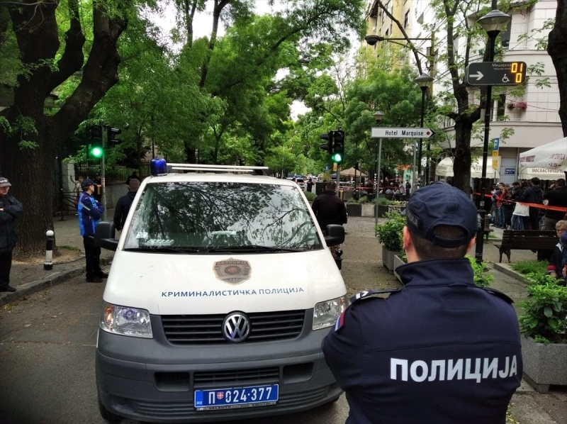 Novi napad u Beogradu: Bivša učenica (15) nožem povrijedila dječaka i nastavnicu u privatnoj ...