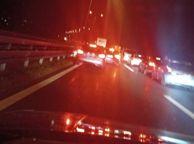 Sudar na autocesti kod Sarajeva, jedna osoba povrijeđena