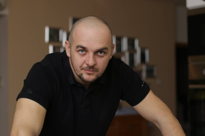 Adem Smailhodžić: Komedija "Ko je lud?" govori o nama bez ijedne psovke