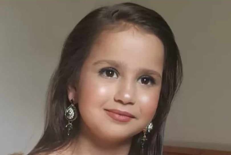 Sara je pronađena mrtva, amidža tvrdi da je pala niz stepenice, a ...