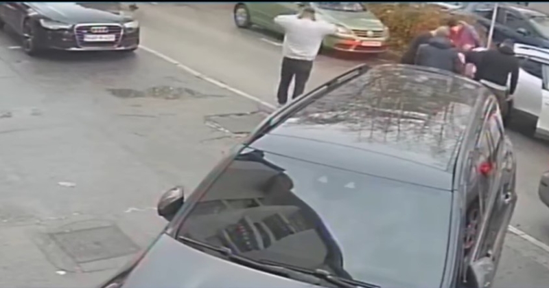 Objavljen snimak: Muškarac na Ilidži "mercedesom" udario dijete i pobjegao