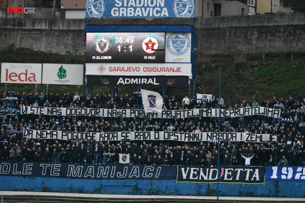 Manijaci okrenuli leđa igračima Želje i "počastili" ih sa nekoliko pjesama