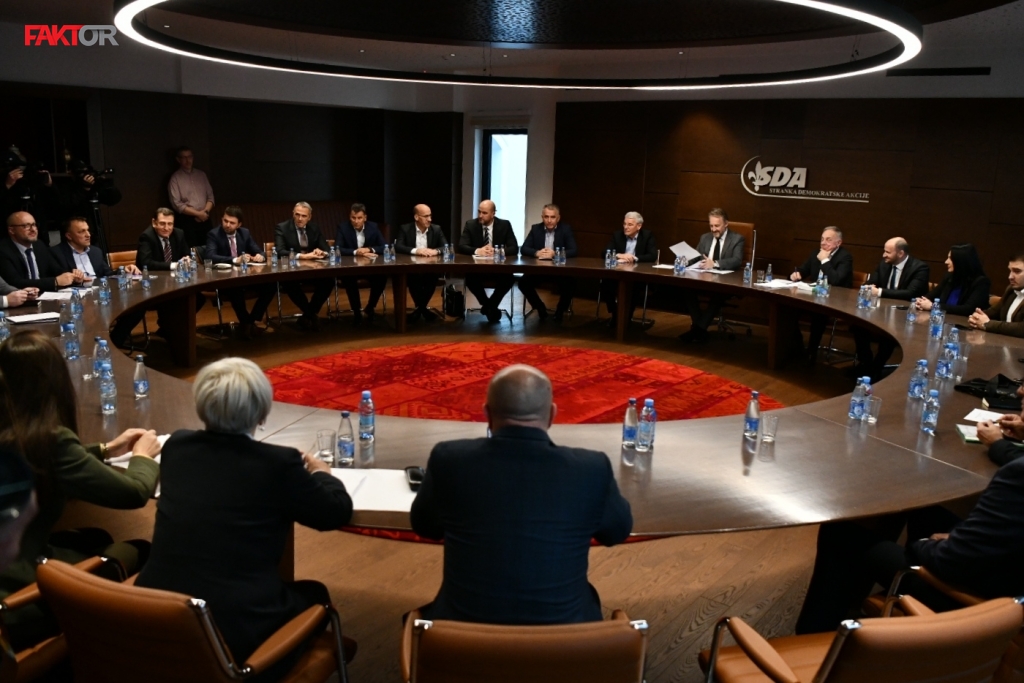 Kolegij SDA: Nesposobni poslušnici na vlasti se ne mogu nositi sa ...