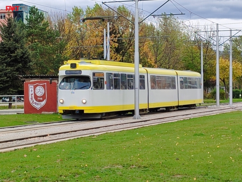 U Sarajevu ne rade tramvaji: Iz GRAS-a kažu da su isključili struju jer šlepaju dva vozila do remize