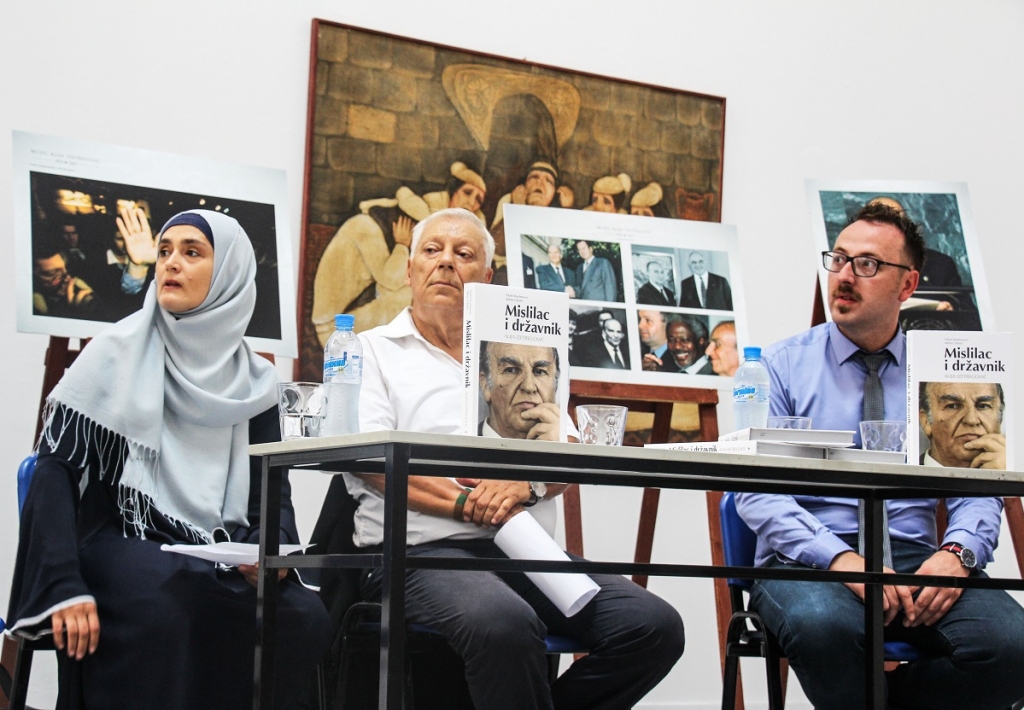 Promovisana knjiga "Mislilac i državnik Alija Izetbegović"