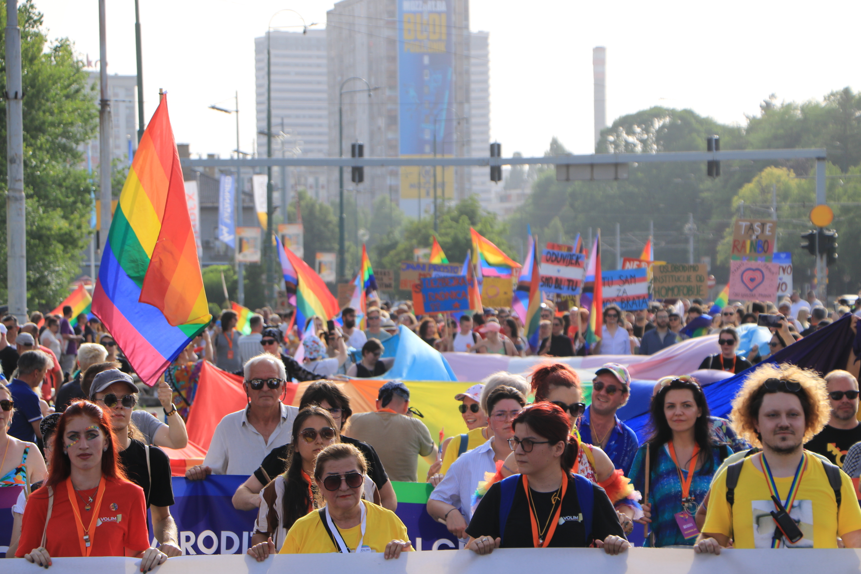 Pod sloganom "Volim da se ne bojim": U Sarajevu održana peta LGBT parada