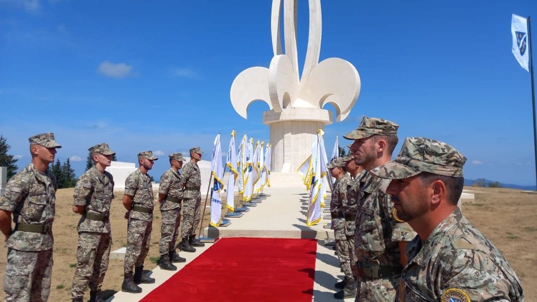 Vlašić: Otvoren spomenik na Ljutoj Gredi ''General Mehmed Alagić ...