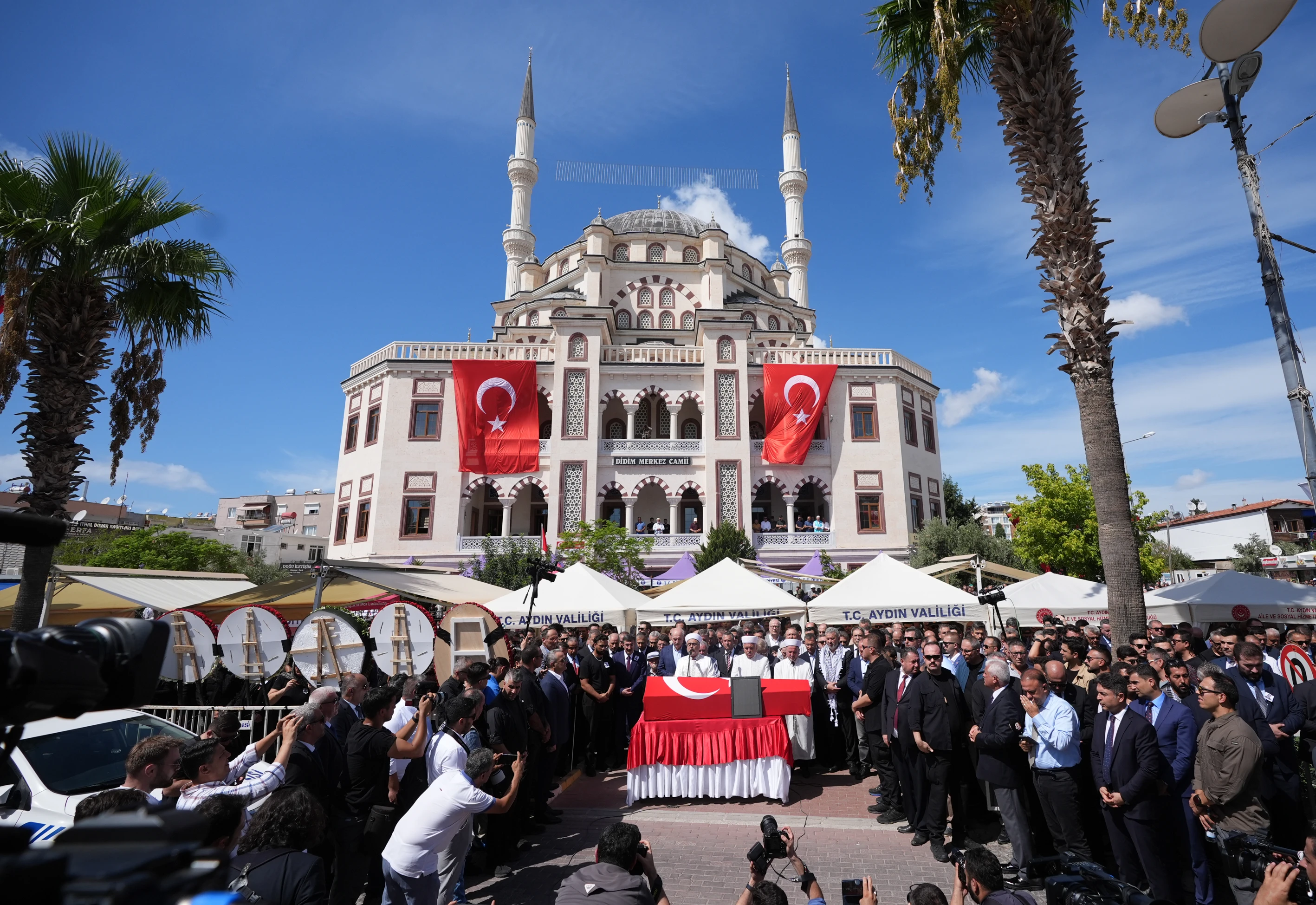 Klanjana dženaza aktivistkinji Aysenur Ezgi Eygi koju su usmrtile ...