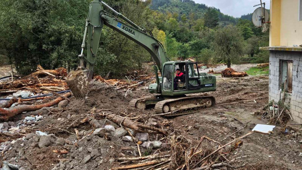 Oružane snage Bosne i Hercegovine u pojačanom kapacitetu pomažu ...