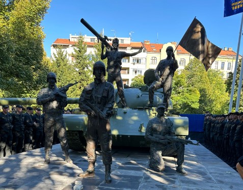 Otkriven spomenik poginulim pripadnicima Specijalne jedinice MUP-a RBiH ...