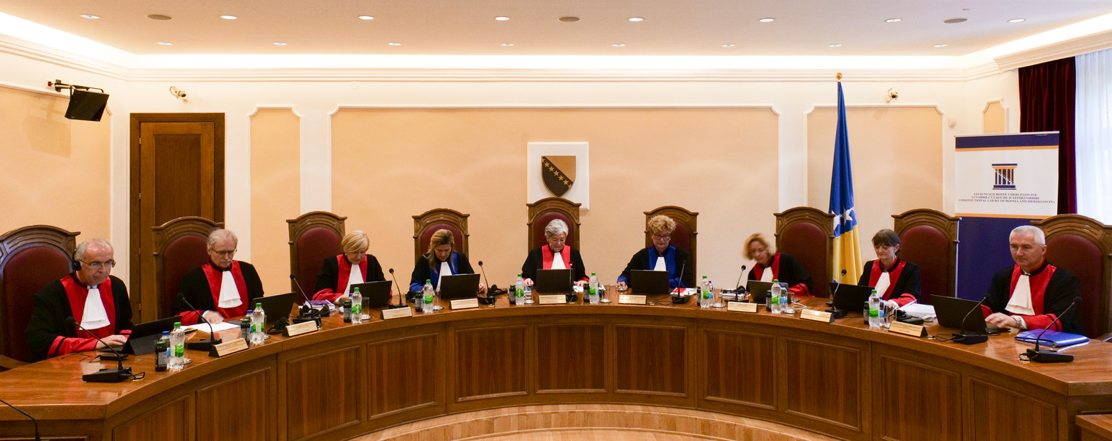 Ustavni sud BiH stavio van snage dio udžbenika iz historije u RS-u u ...