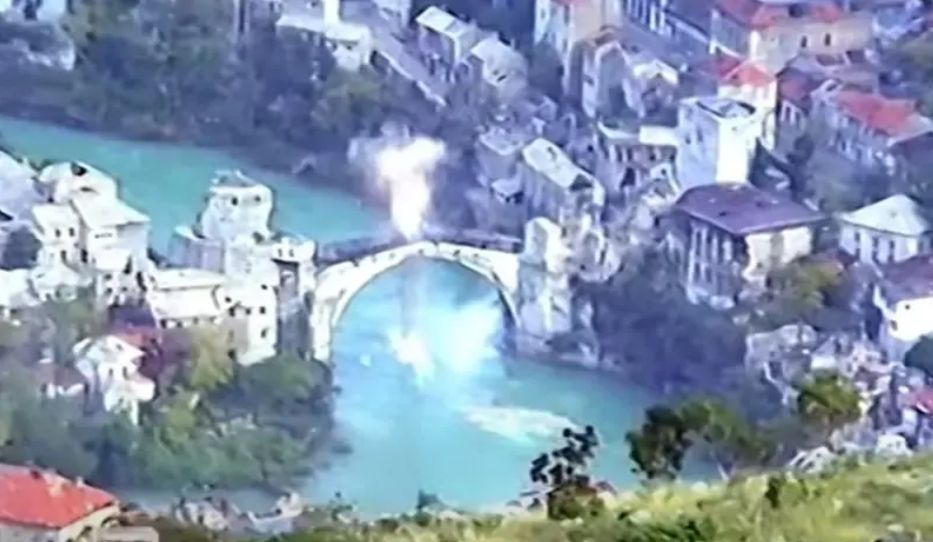 Na današnji dan HVO je srušio Stari most u Mostaru: Čin koji i danas ...