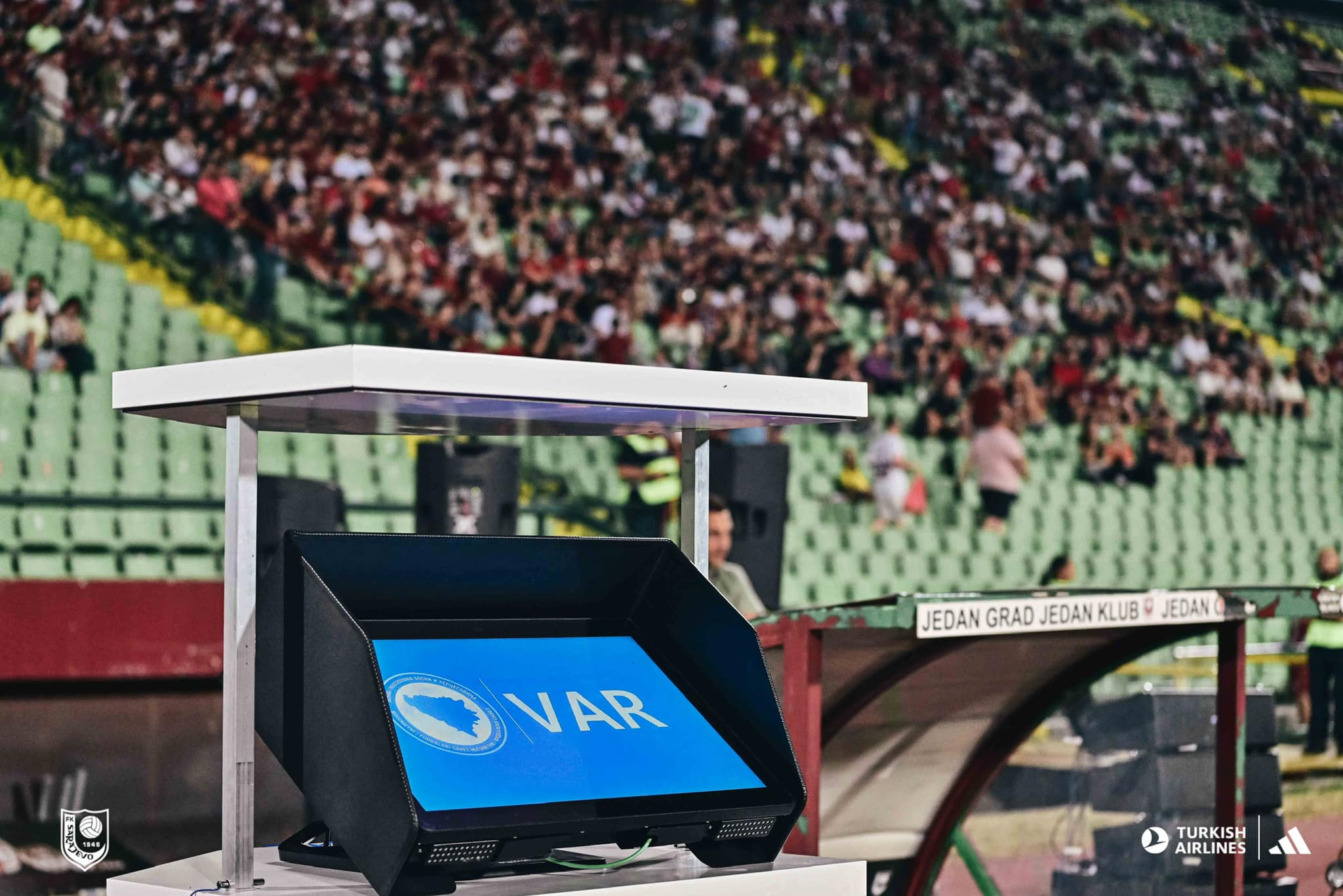 FIFA razmišlja o novom sistemu: FVS kontra VAR-a, kako bi ovo ...