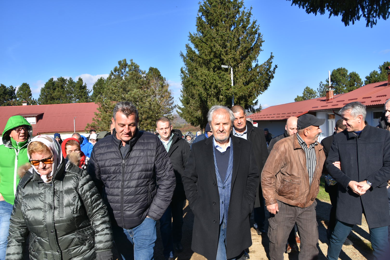 Lendo na Manjači: Umjesto procesuiranja odgovornih za zločine ...