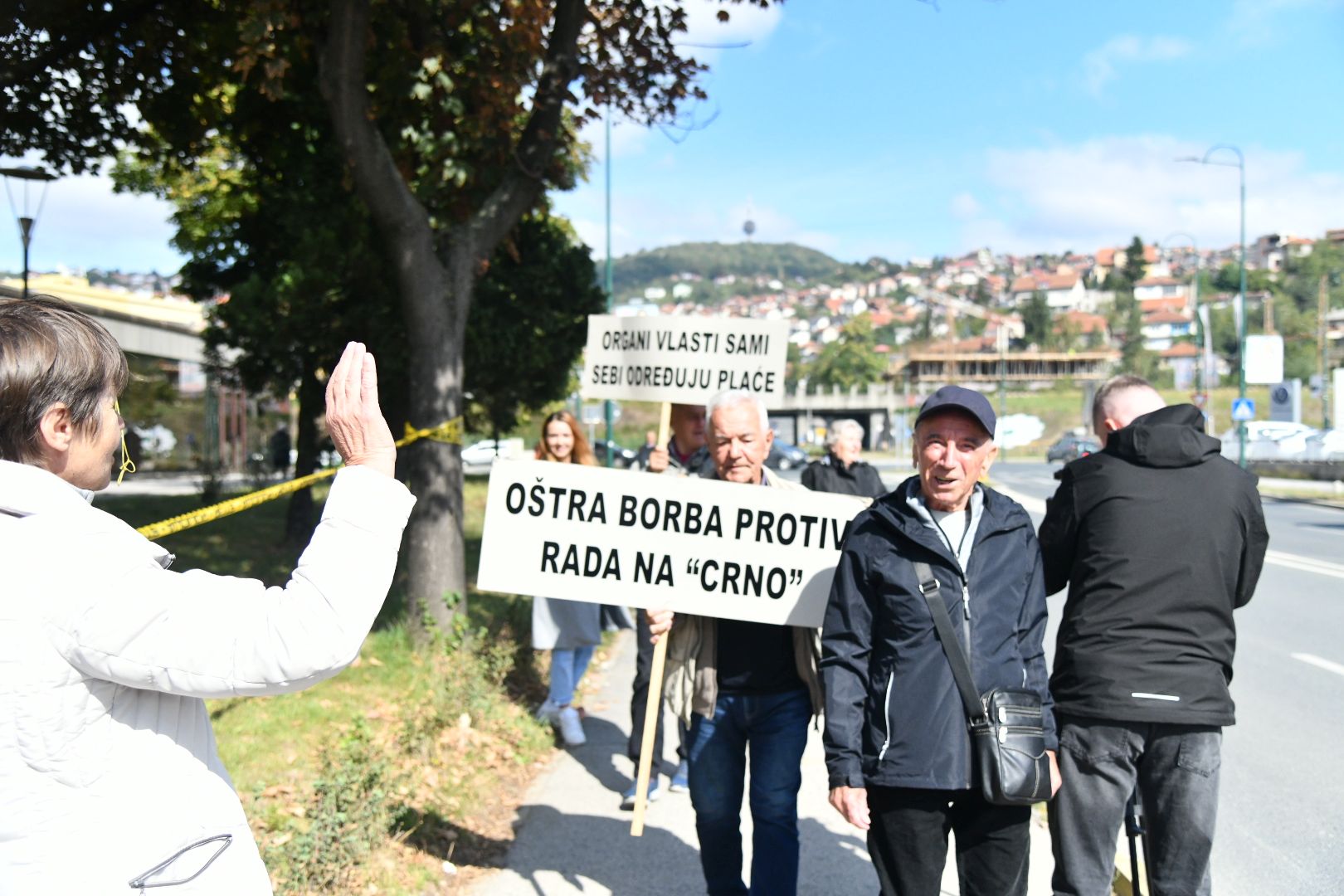 Penzioneri traže da im se isplati razlika do tražene jednokratne pomoći ...
