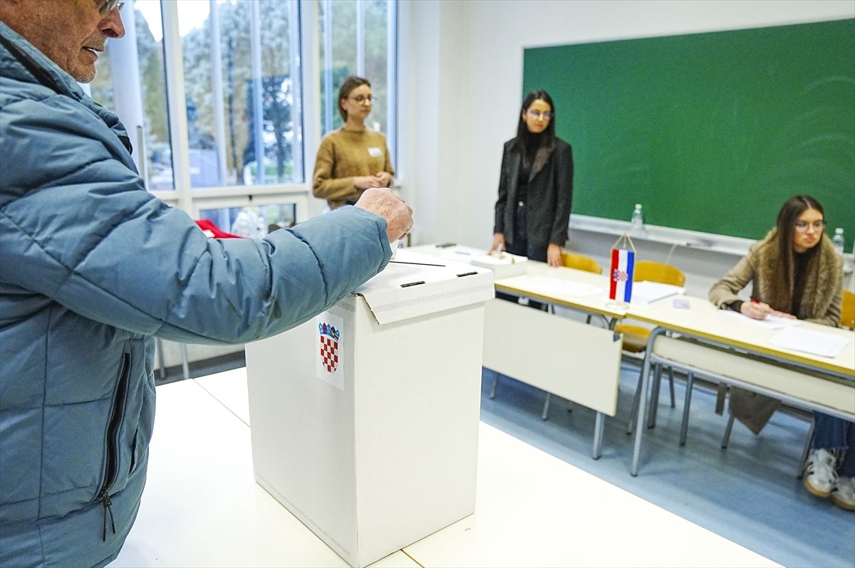 Predsjednički izbori u Hrvatskoj: Izlaznost manja nego u prvom krugu