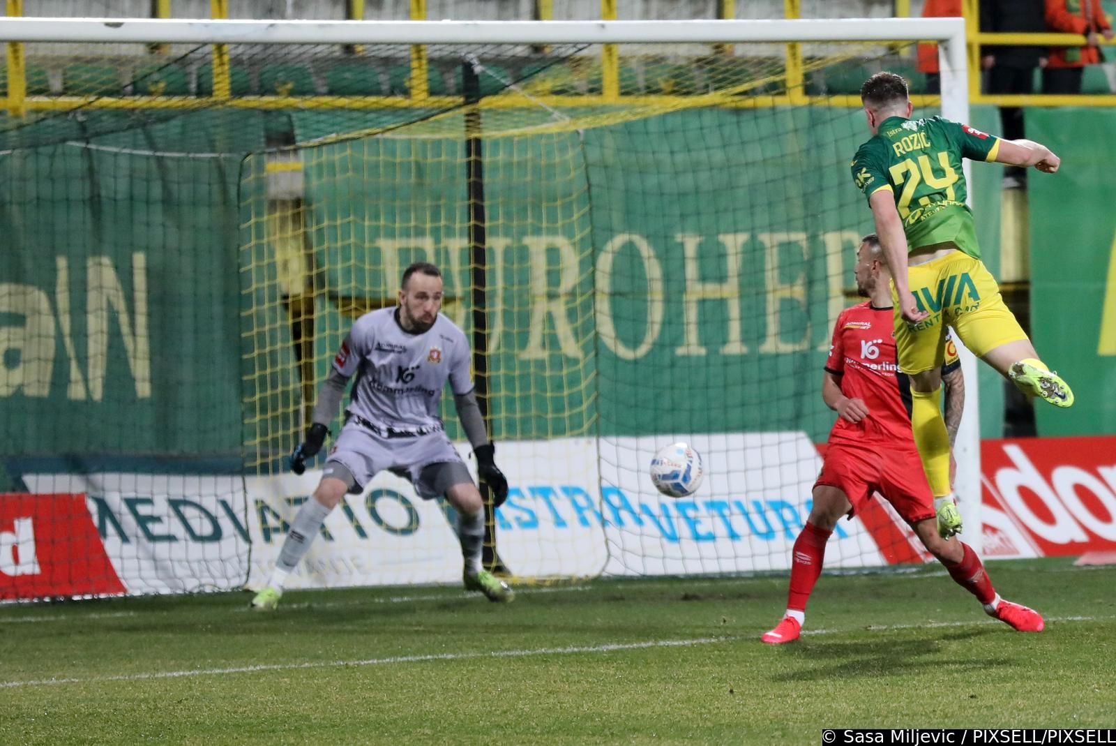 Pogledajte fantomski gol mladog reprezentativca BiH i nevjerovatnu ...