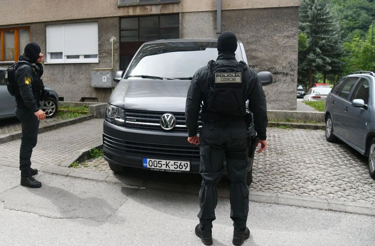 Akcija FUP-a u četiri kantona: U toku pretresi u vezi sa predmetom Autoceste FBiH, priveden Voloder