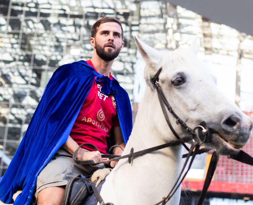 Miralem Pjanić otkrio u šta ulaže novac, nada se da će se ruski timovi ...