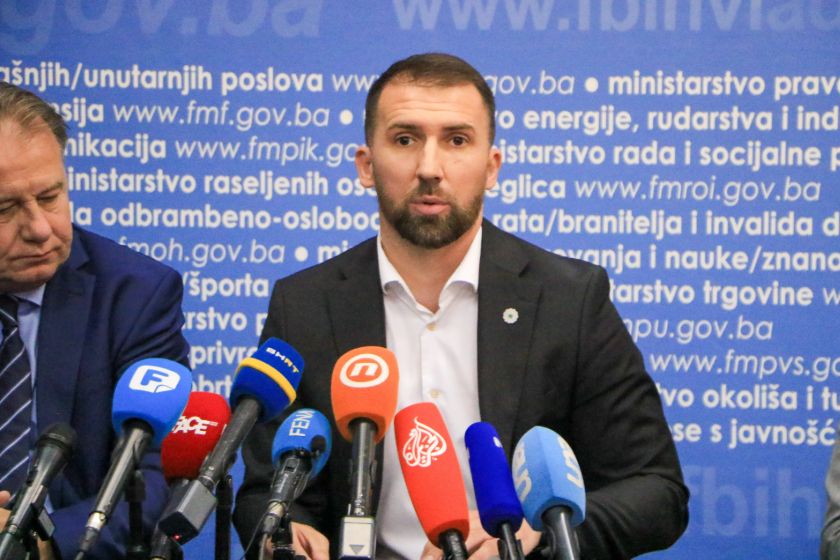 Federalno ministarstvo: Radnici za Bajram imaju pravo na dva plaćena dana odsustva s posla