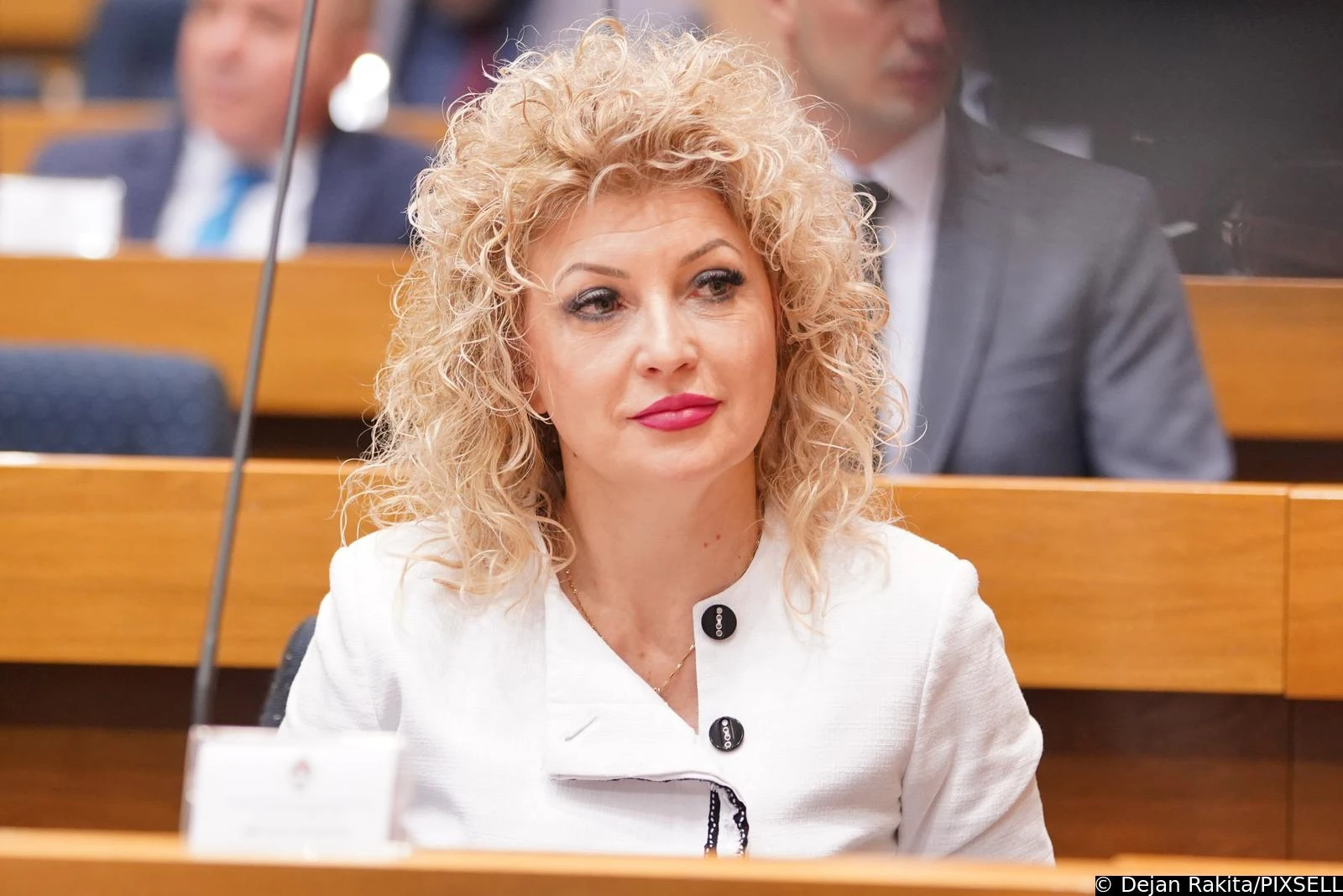 Vlada RS-a bacila oko na 16 milijardi KM koje građani štede u bankama