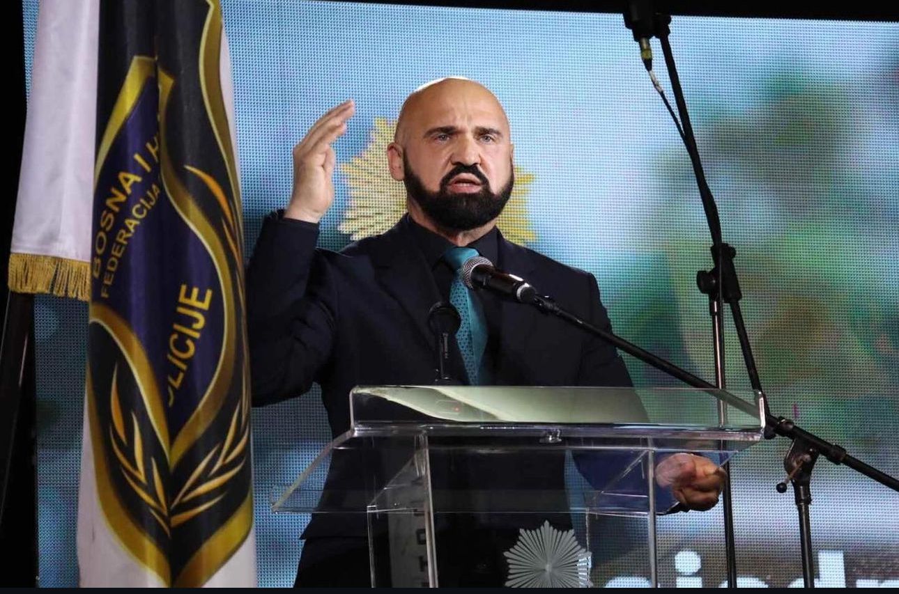 Isak o mogućnosti da ga NES zamijeni u vlasti: Koliko radim, možda bi ...