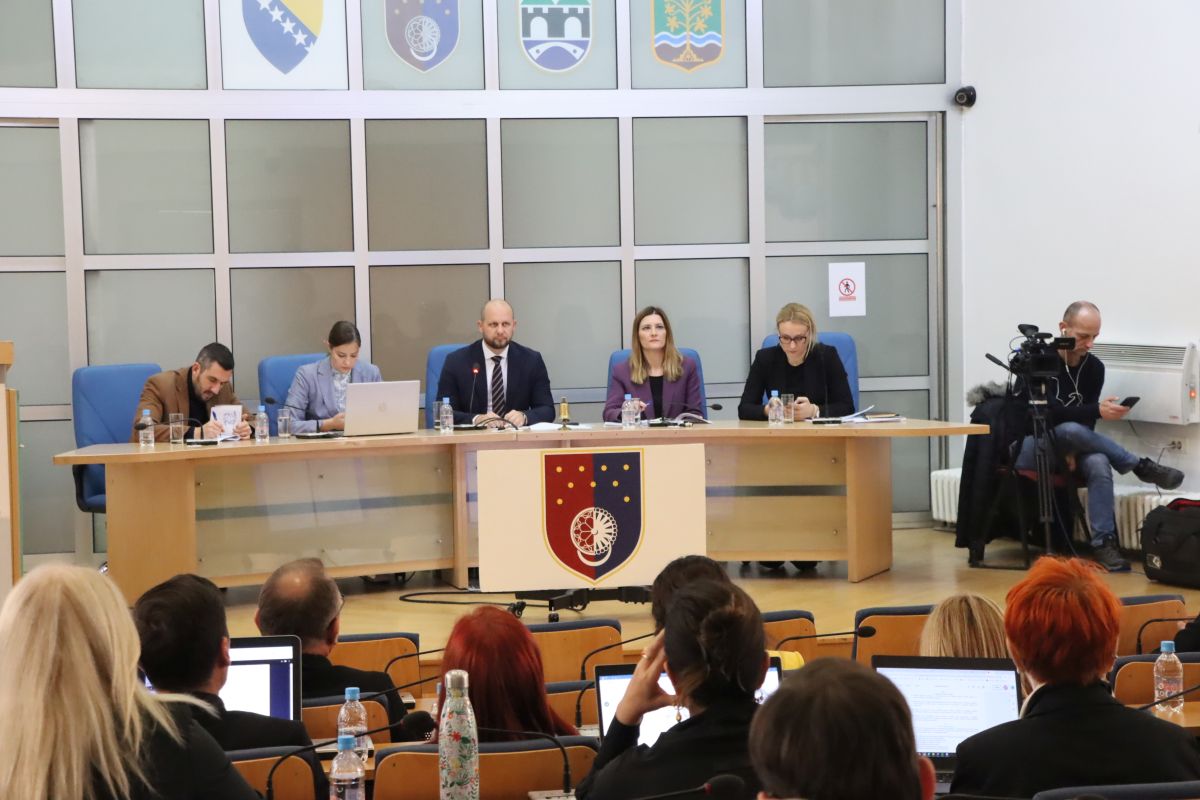 Sutra hitna sjednica Skupštine KS, Mladen Pandurević na čelu komunalne ...