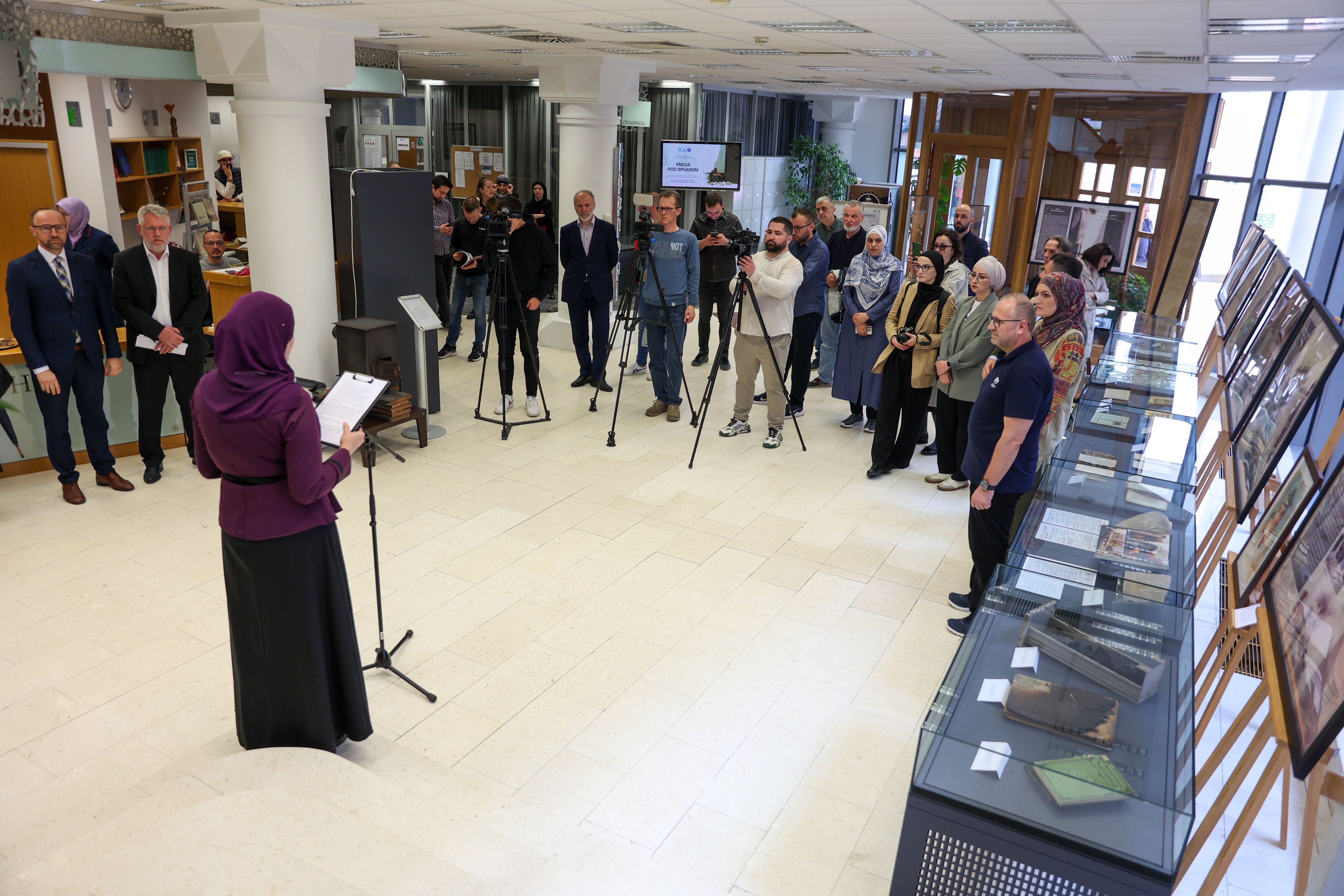 Otvorena izložba "Knjiga pod opsadom", knjiga kao simbol kulture, znanja, nauke