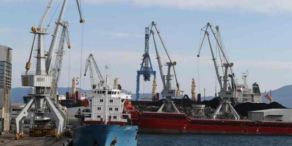 Carinik iz luke Ploče optužen za učestvovanje u međunarodnom ...