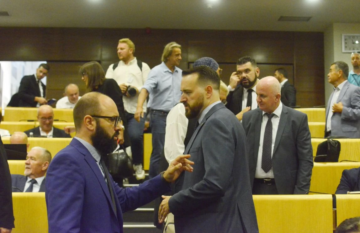 Zastupnici traže da Ustavni sud FBiH ispita je li zakonito da ...