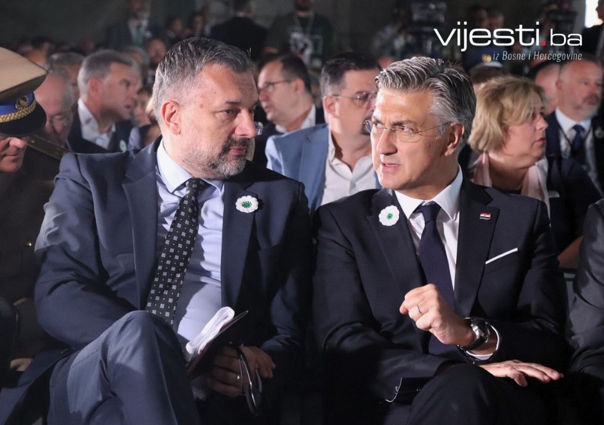 Tokom komemoracije žrtvama genocida u Srebrenici prisutni upozoreni da ne pričaju