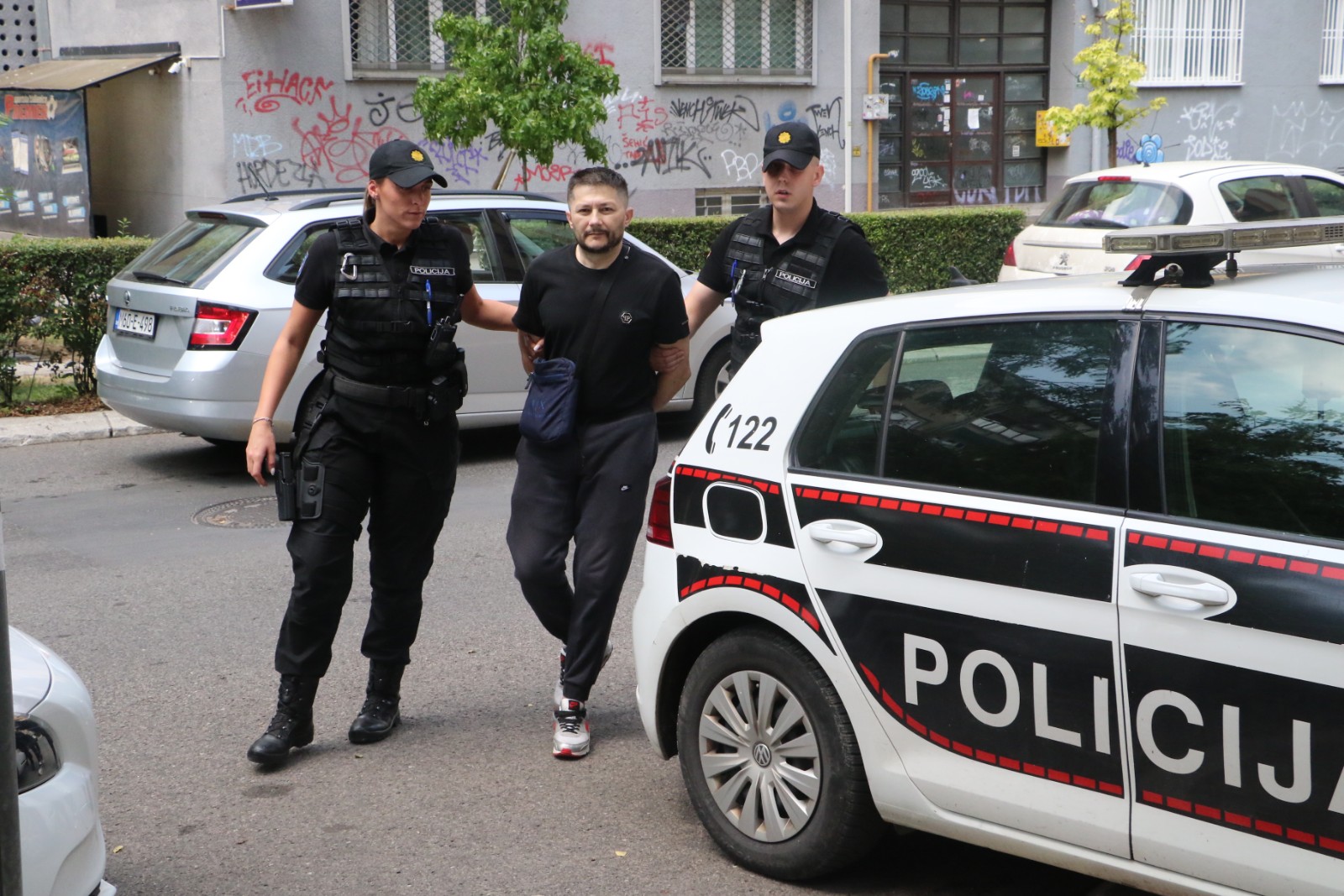 Bacio bombu na pub na Stupu: Savo Ćosović predat Tužilaštvu KS