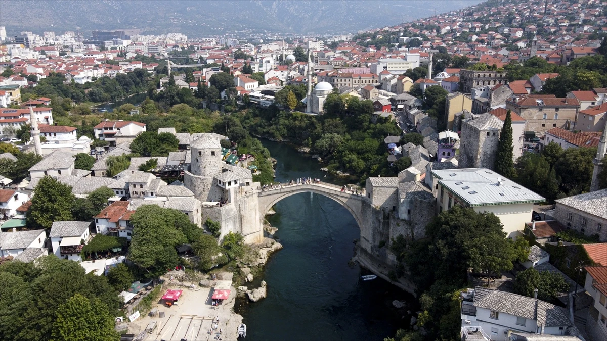 Prije 21 godinu u Mostaru je obnovljen Stari most, biser svjetske ...