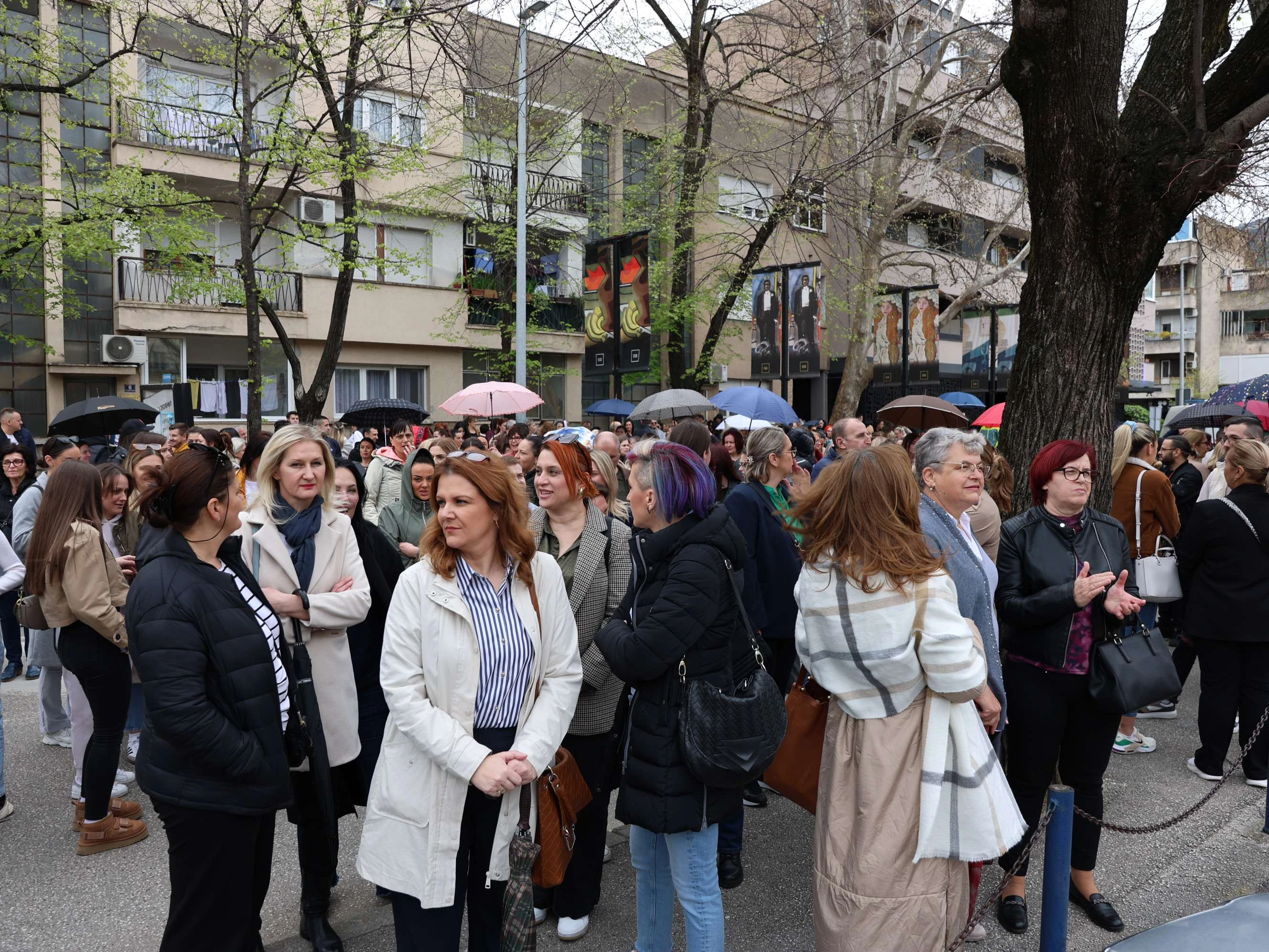 Dodatak na staž - pravo radnika ili privilegija: Minuli rad kamen ...