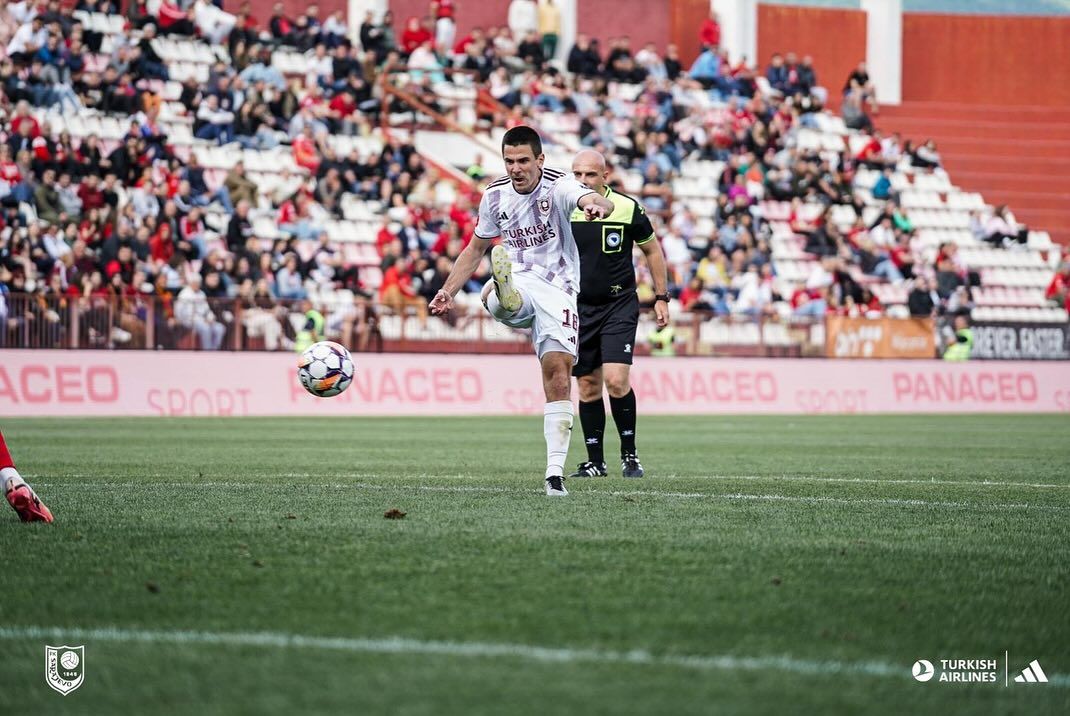 Oduševio u Sarajevu, vratio se u Aris, a onda raskinuo sa Grcima i ...