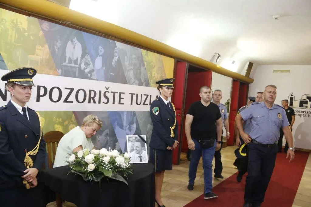 Komemoracija policajcu Samiru Mustafiću: Bio je prijatelj kojeg su svi ...