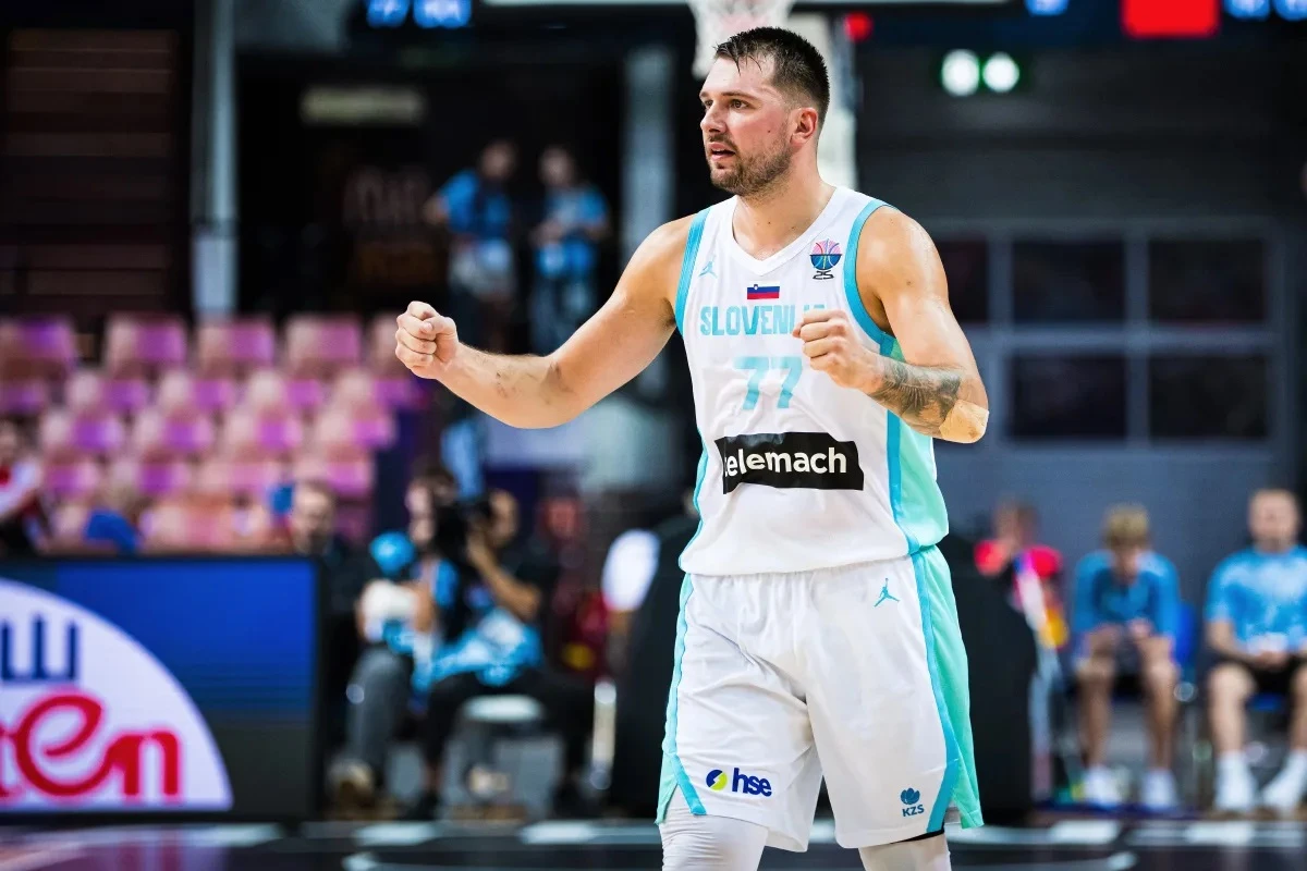 Dončića na Eurobasketu prate otac, trener, fizioterapeut, ali ovaj ...