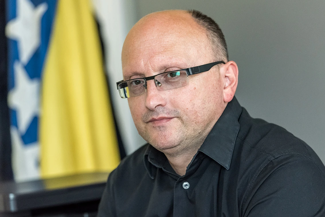 Šaketanje među statističarima FBiH i BiH: Hasan Karačić udarao Fadila ...