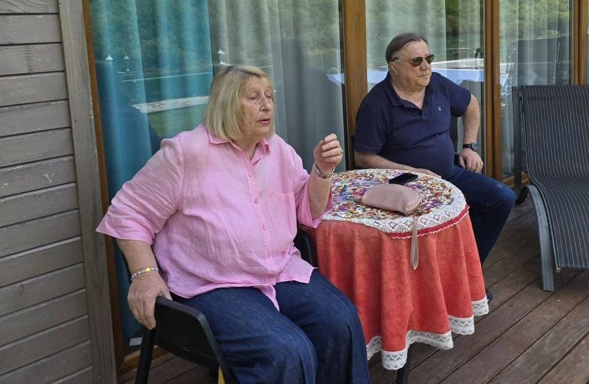 I Emir Hadžihafizbegović se oprostio od legendarnog pjevača: Došli ...