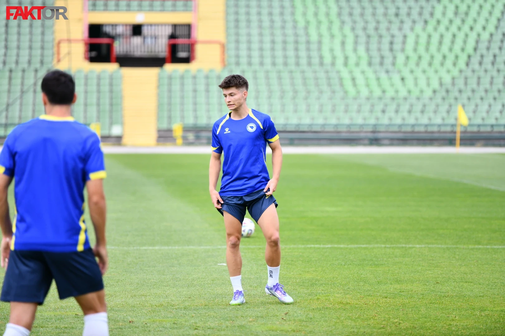 Esmir Bajraktarević iznenada otputovao u Englesku