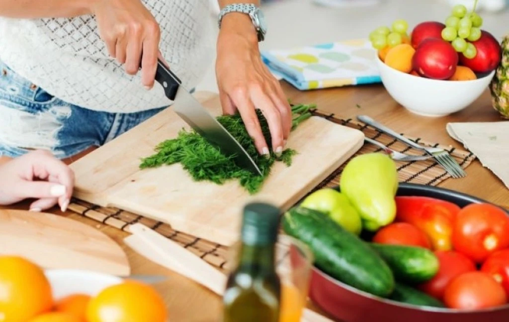Dasku za rezanje čuvate na ovom mjestu u kuhinji? "Mamac je za plijesan"