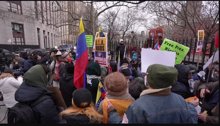 Demonstranti ispred suda u kojem će Maduro biti saslušan: "Dalje ruke ...